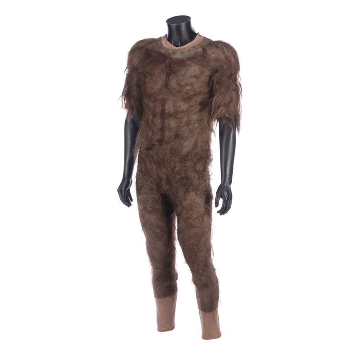 Lot # 1827: THE WOLFMAN (2010) - Lawrence Talbot (Benicio Del Toro ...