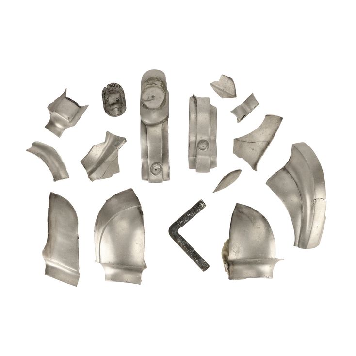 Lot #1025: DOCTOR WHO (T.V. SERIES, 2005 - PRESENT) - Exploded Cyberman ...
