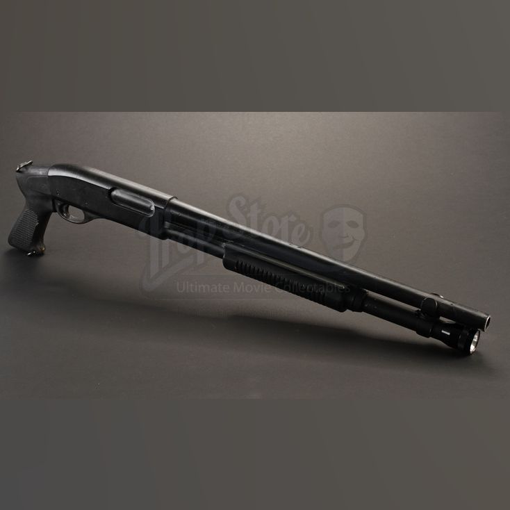 Selenes (Kate Beckinsale) Remington 870 | UNDERWORLD: EVOLUTION (2006)