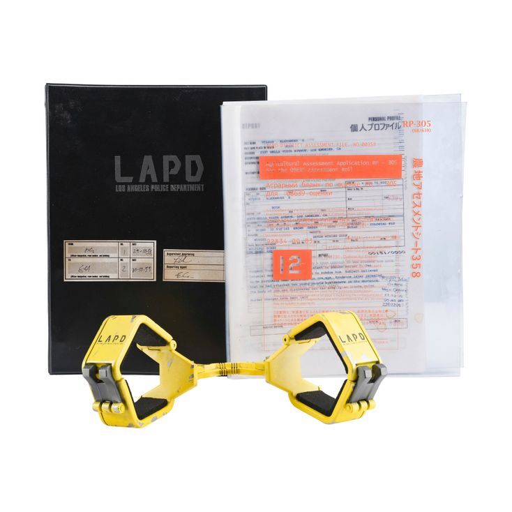 62. LAPD Handcuffs and File Folders ### BLADE RUNNER 2049 (2017)