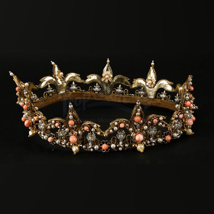 Princess Katherine de Valois (Emma Thompson) Crown | KENNETH BRANAGH'S ...