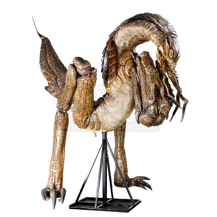 Lot 213 - Full-Size Alien Edgar Bug Animatronic Character | MEN IN ...