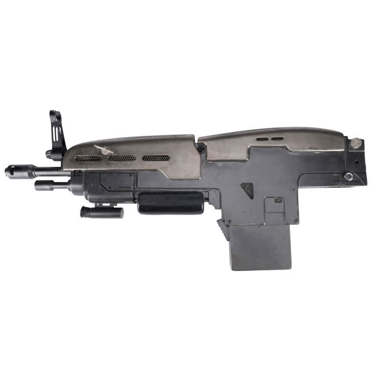 226. Block War Blank-Firing Rifle Casing ### JUDGE DREDD (1995)