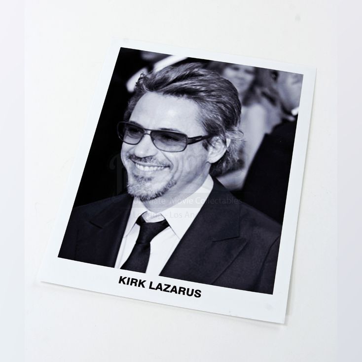Kirk Lazarus (Robert Downey Jr.) Printed Headshot | TROPIC THUNDER (2008)