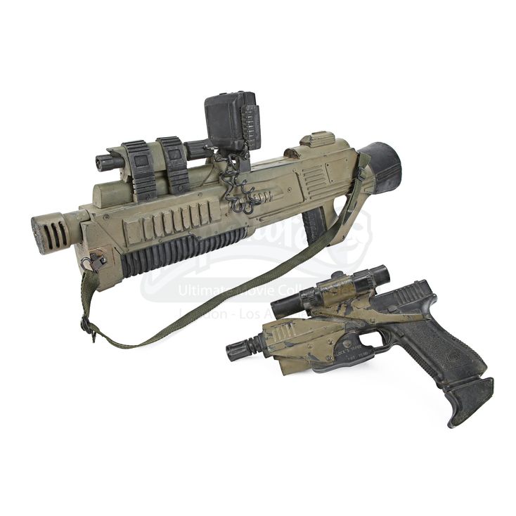 Marine M590 Assault Rifle and M-70 Pistol | SPACE ABOVE & BEYOND (1995 ...