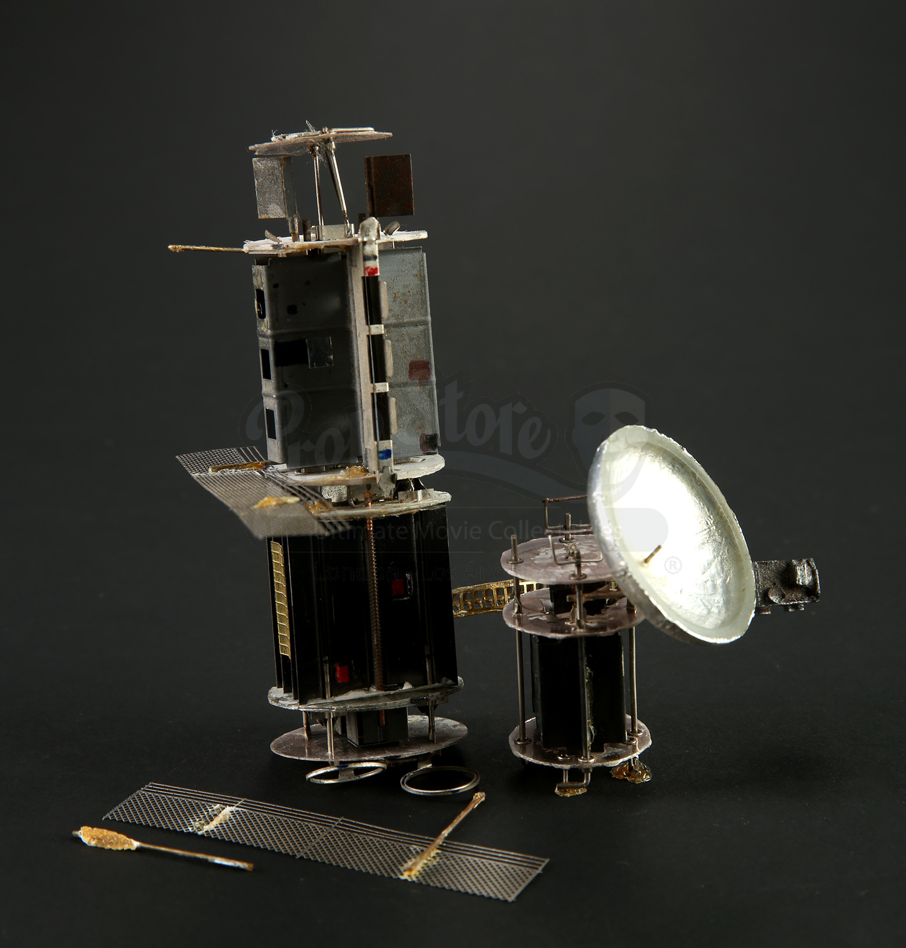 Satellite Model Miniature | Prop Store - Ultimate Movie Collectables