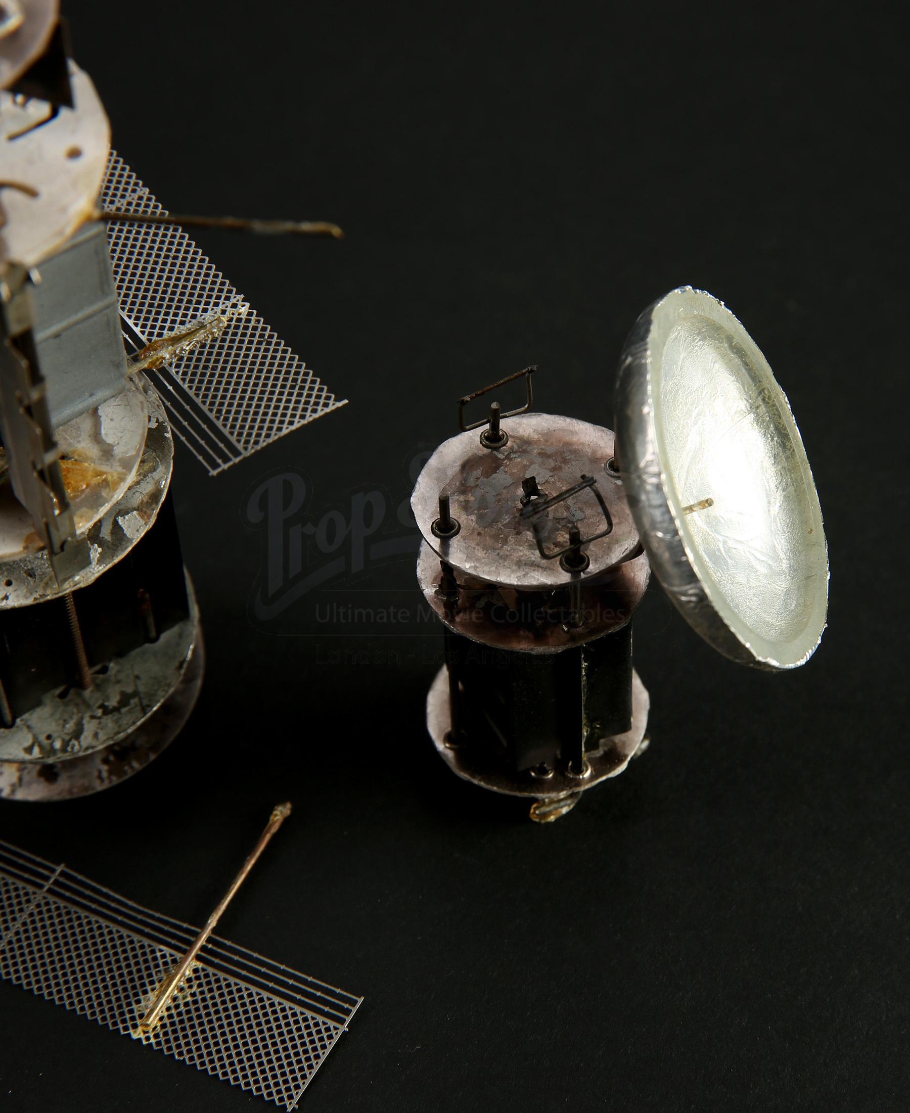 Satellite Model Miniature | Prop Store - Ultimate Movie Collectables