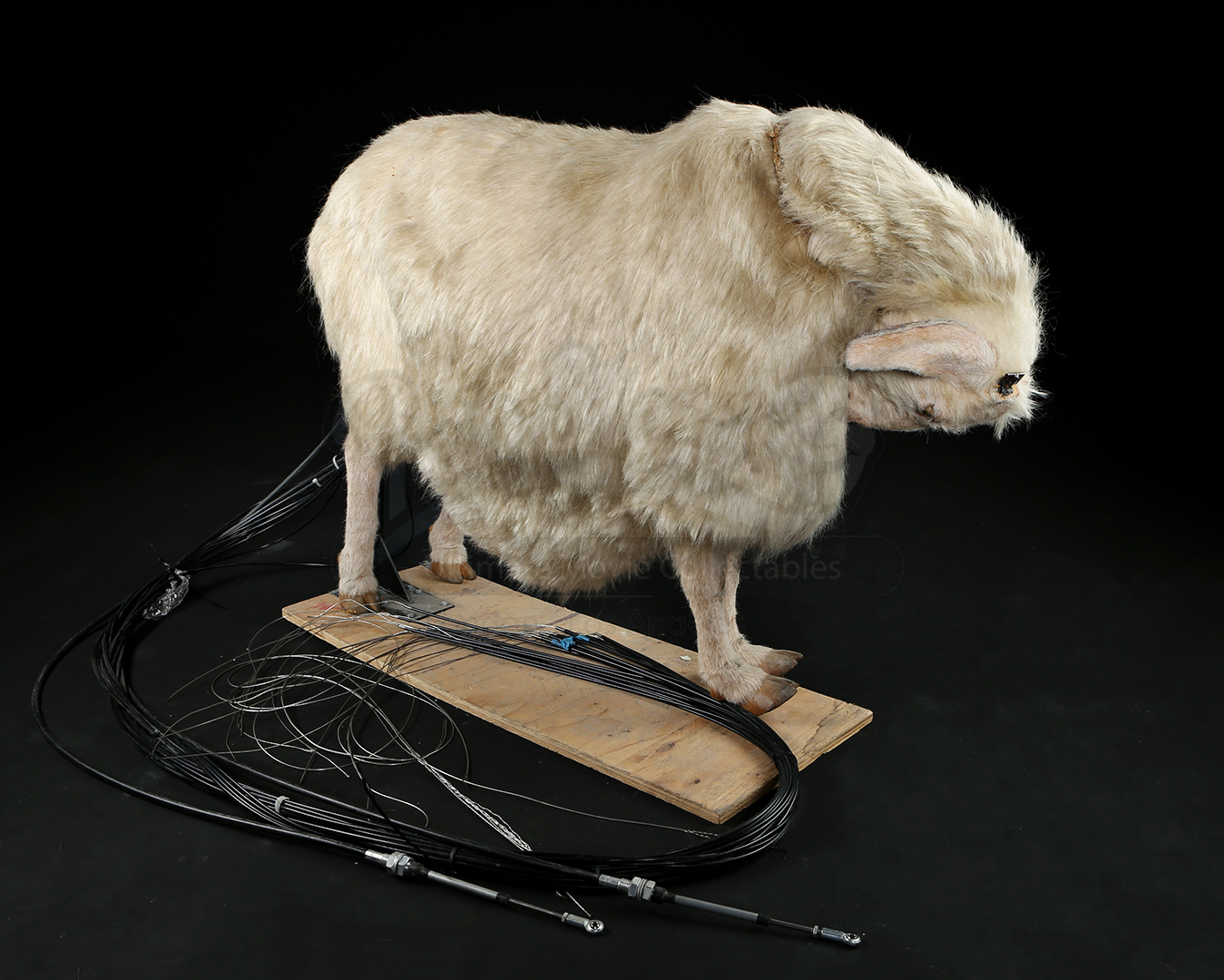 Animatronic Seance Goat | Prop Store - Ultimate Movie Collectables