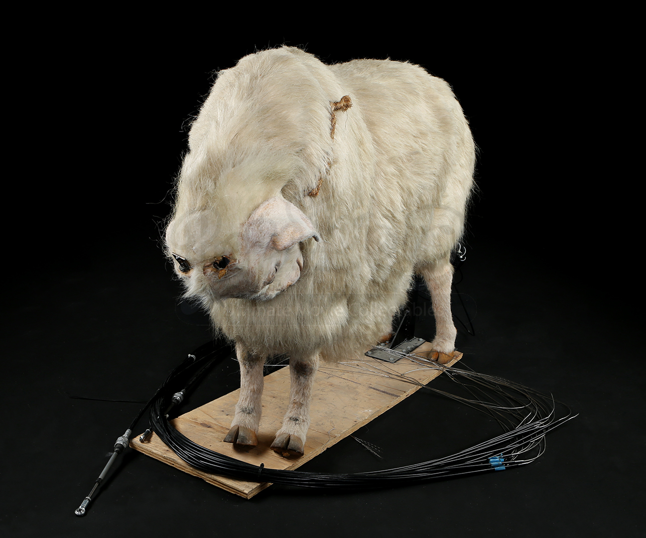 Animatronic Seance Goat | Prop Store - Ultimate Movie Collectables