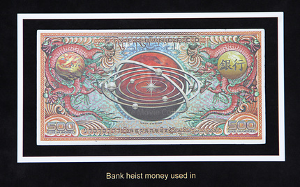 Bank Heist Note Display | Prop Store - Ultimate Movie Collectables