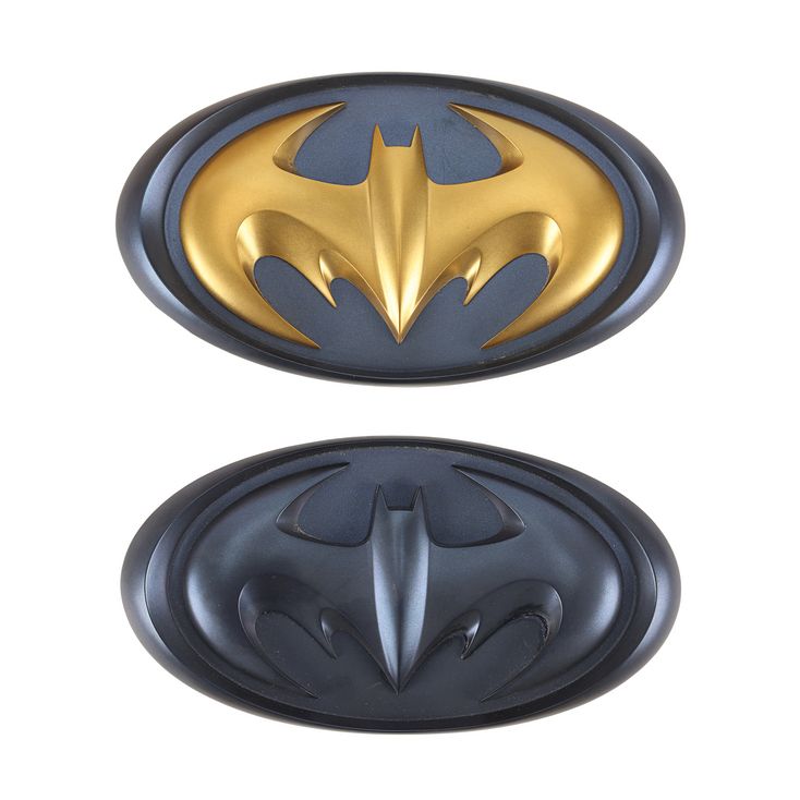 Lot 502 - Batman Emblem and Test Version | BATMAN & ROBIN (1997)