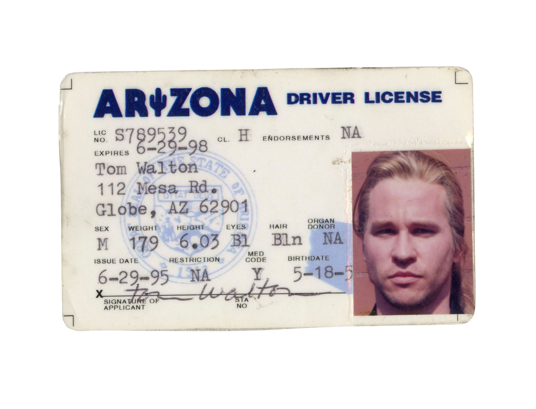 195. Chris Shiherlis' (Val Kilmer) Tom Walton Driver's License ### HEAT ...