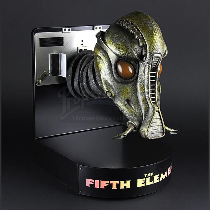 Mondoshawan Head | FIFTH ELEMENT, THE (1997)