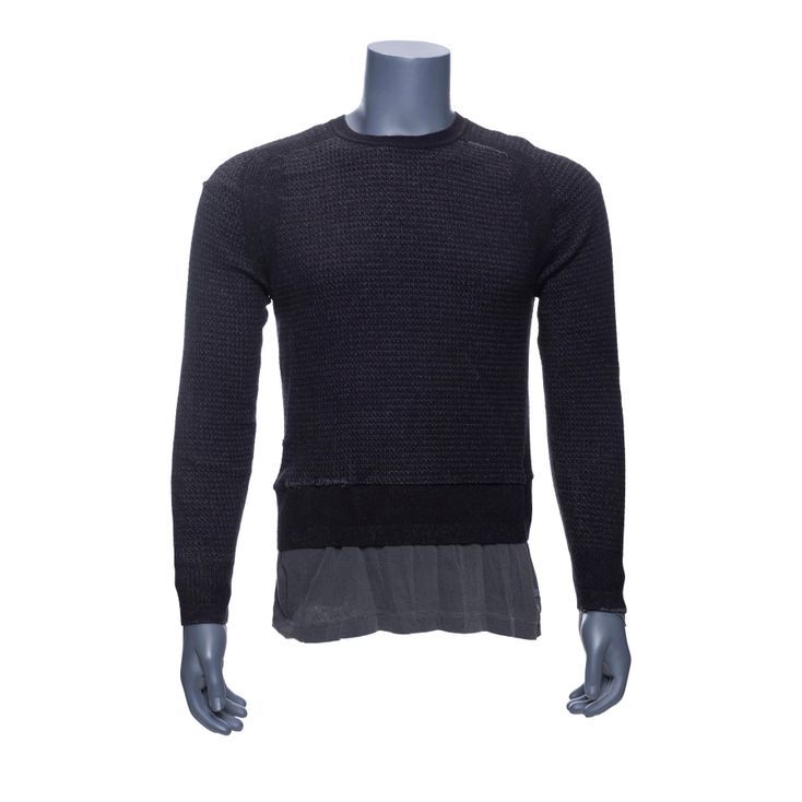 84. K's (Ryan Gosling) Black Sweater with Undershirt ### BLADE RUNNER ...