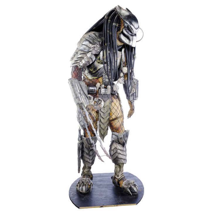 Lot 23 - Scars (Ian Whyte) Predator Costume Display | AVP: ALIEN VS ...
