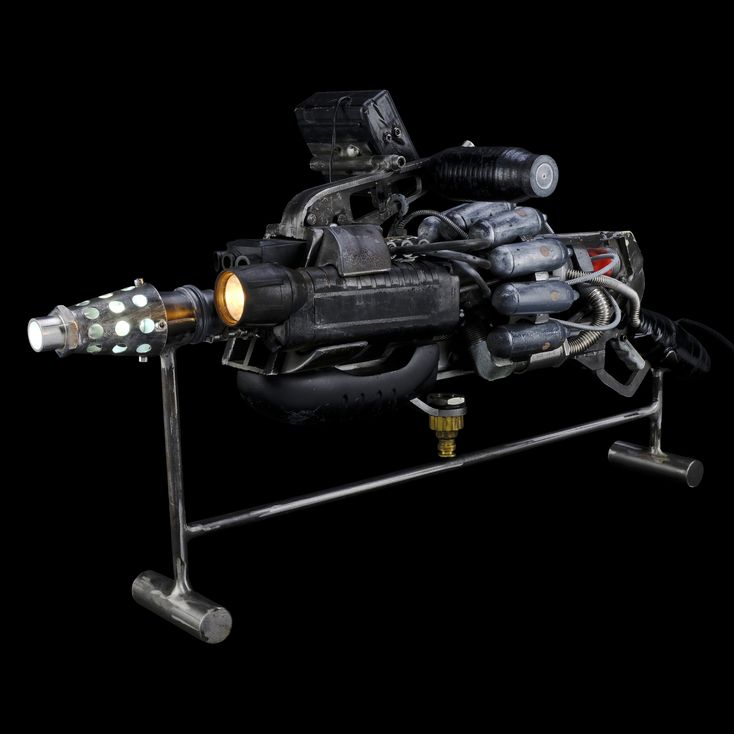 Lot 236 - Links (Harold Perrineau) Screen-Matched Light-Up Lightning Rifle | MATRIX REVOLUTIONS ...