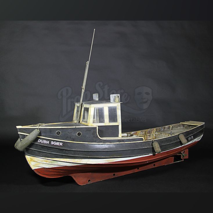 Pucks (Nikolaj Coster-Waldau) Boat Miniature | ENIGMA (2001)