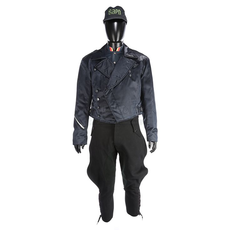 Alfredo Garcias (Benjamin Bratt) SAPD Police Uniform | DEMOLITION MAN ...