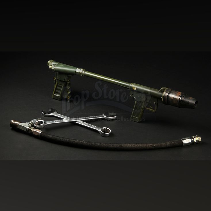 Hero Practical USMC Flamethrower | PACIFIC, THE (2010-2010)