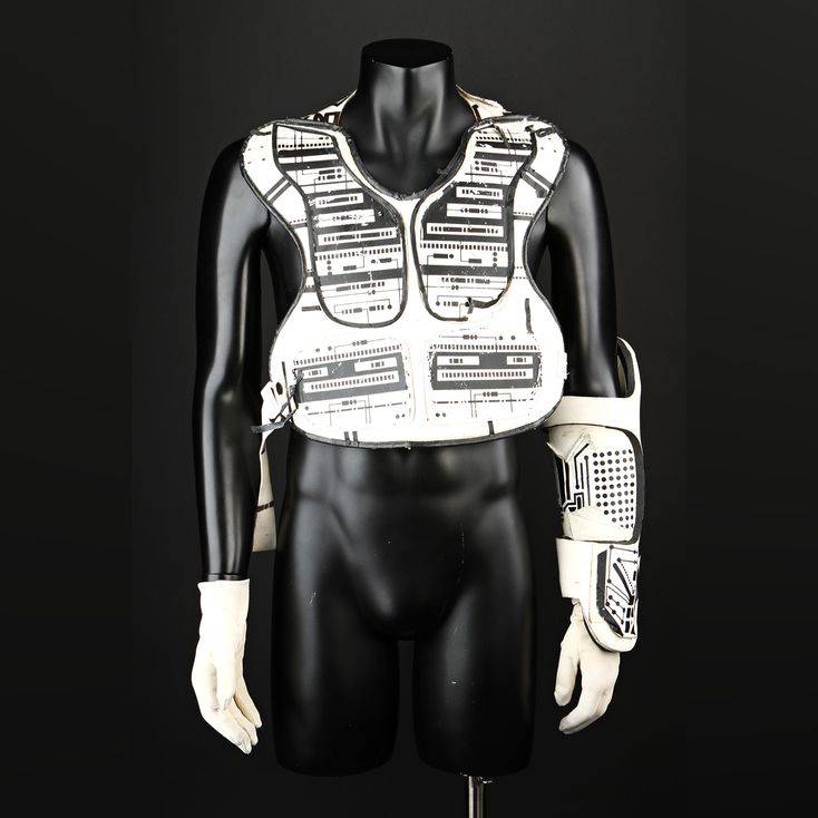 Program Chest Piece and Gauntlet | TRON (1982)