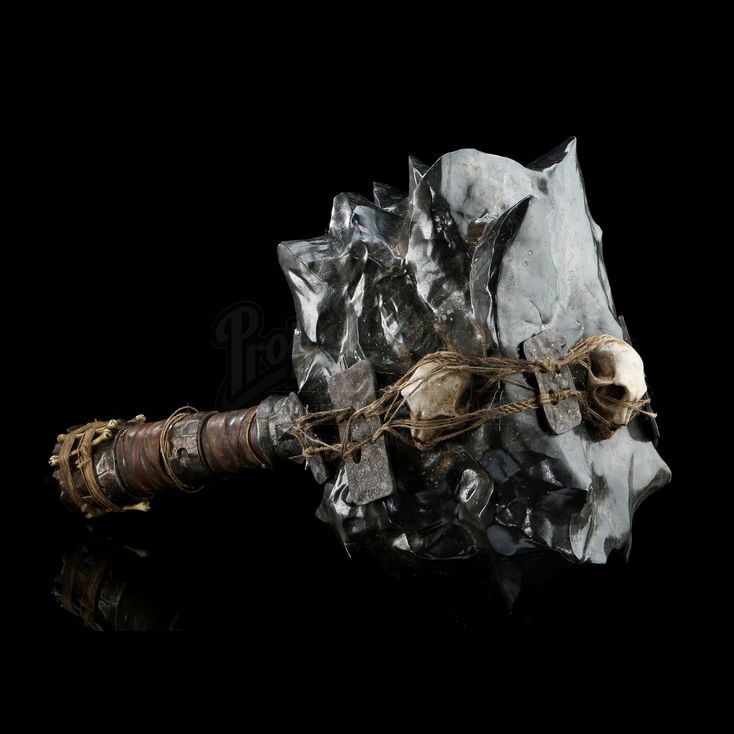 Lot 3 - Warcraft Auction - Blackrock Battle Hammer | WARCRAFT (2016)