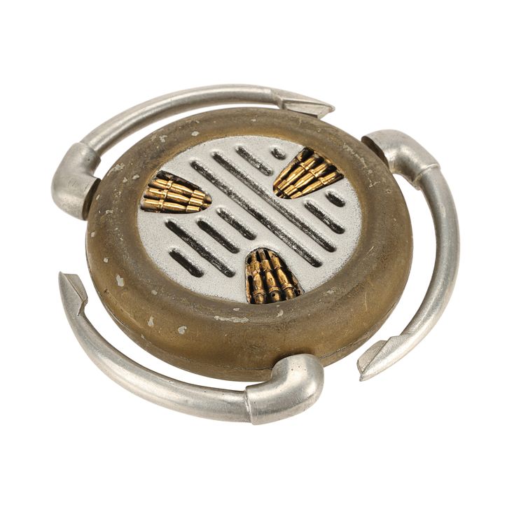 Lot 343 - Qui-Gon Jinns (Liam Neesons) Imagecaster Holoprojector | STAR ...