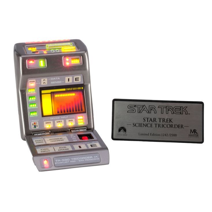 497. Master Replicas Light-Up Starfleet Mark IX Science Tricorder ...