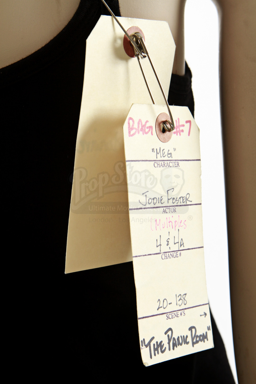 Meg Altmans (Jodie Foster) Costume | PANIC ROOM (2002)