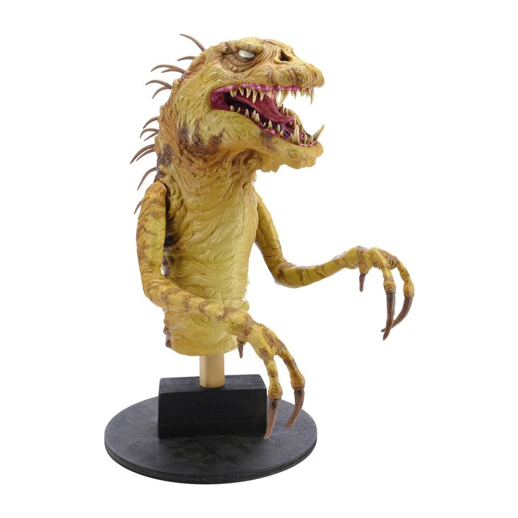 Lot #748 - ELVIRA: MISTRESS OF THE DARK (1988) - Replica Crockpot Monster