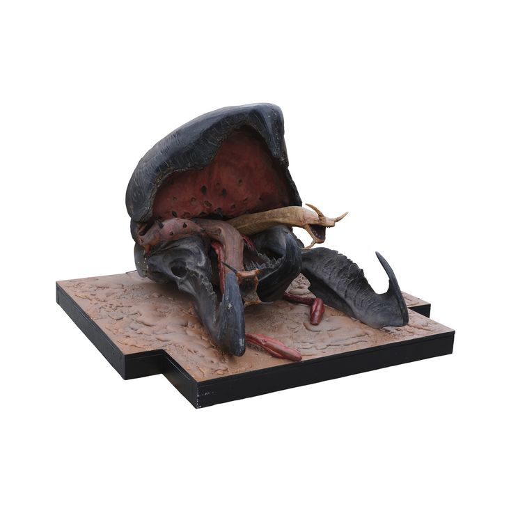 Lot 442 - Full-Size Graboid Insert Puppet Head | TREMORS (1990)