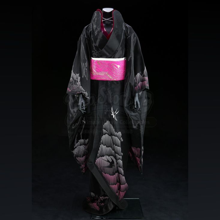 Maciej Hotel Geisha (Emma Coppersmith) Background Costume | GHOST IN THE SHELL (2017)