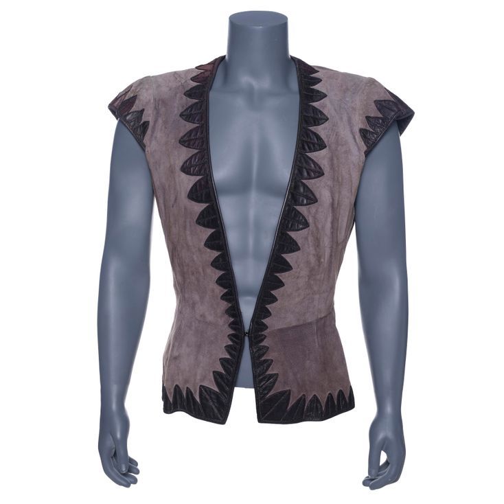 215. Prince Colwyn's Stunt Surcoat ### KRULL (1983)