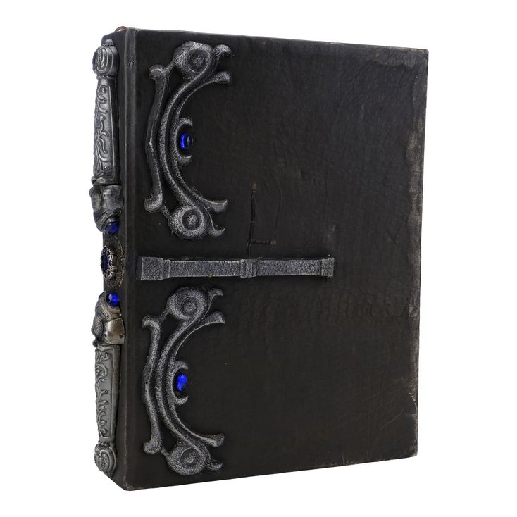 Lot #1749: WARCRAFT (2016) - Medivh's (Ben Foster) Book