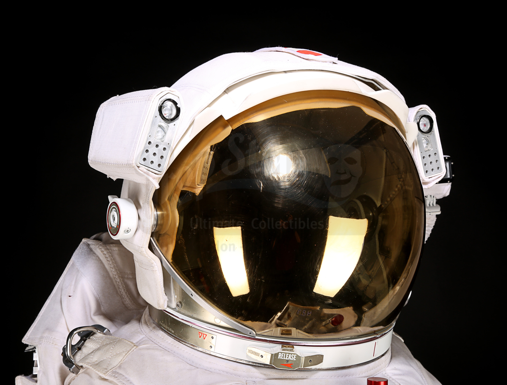 Commander Melissa Lewis (Jessica Chastain) EVA Suit | MARTIAN, THE (2015)