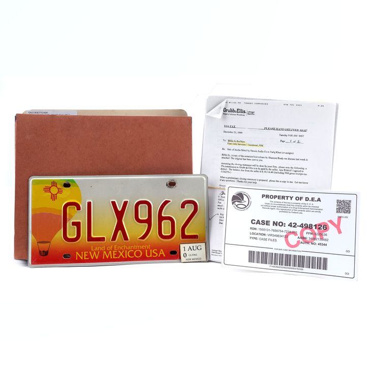 Lot 589 - Hank Schraders (Dean Norris) License Plate and Gale ...