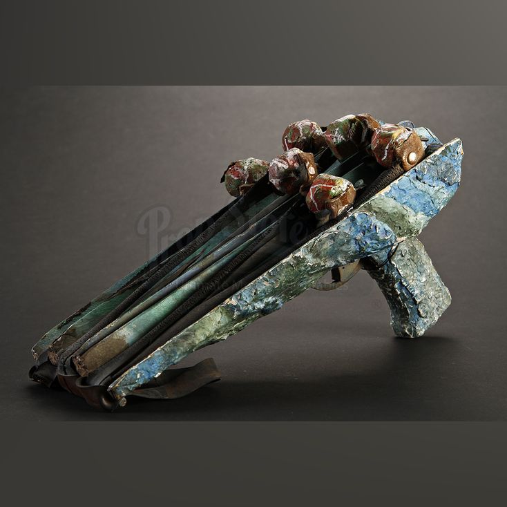 Cliff Vandercaves (Kyle MacLachlan) Slingshot Gun | FLINTSTONES, THE (1994)