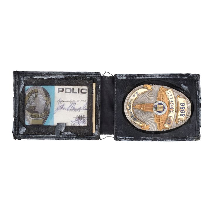 118. Mike Papac Collection: John McClane's (Bruce Willis) Police ID ...