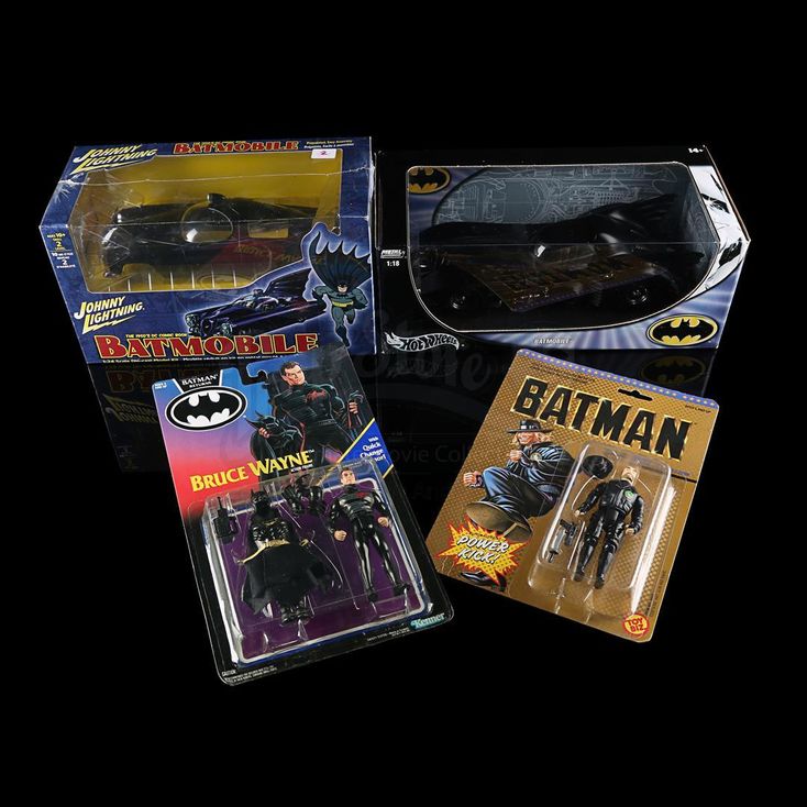 Assorted Batman Collectables | BATMAN (1989)