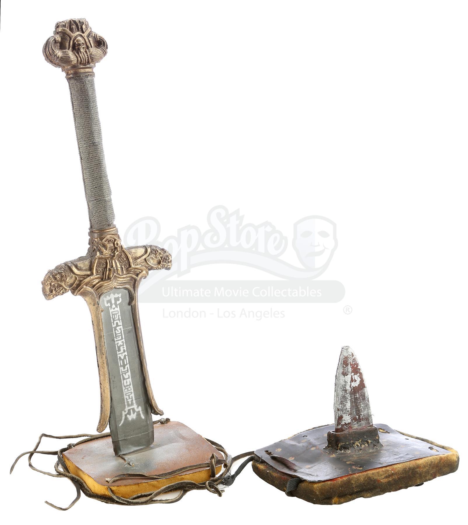 Prop Store - Ultimate Movie Collectables