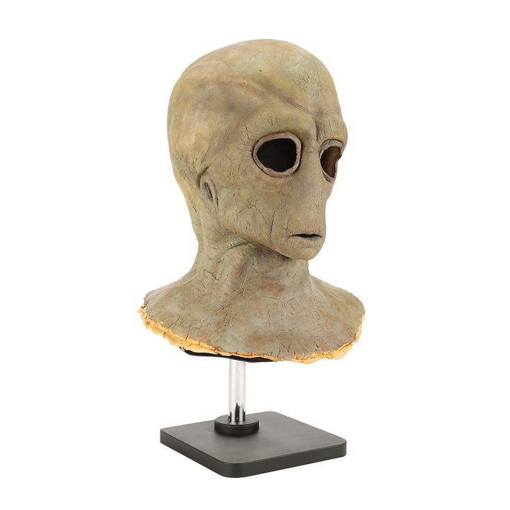 Lot 1332 - Neimoidian Mask | STAR WARS: PREQUEL TRILOGY (1999-2005)