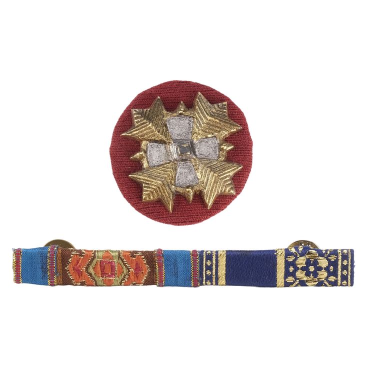 1431. Pair of Starfleet Uniform Pins | STAR TREK VI: THE UNDISCOVERED ...