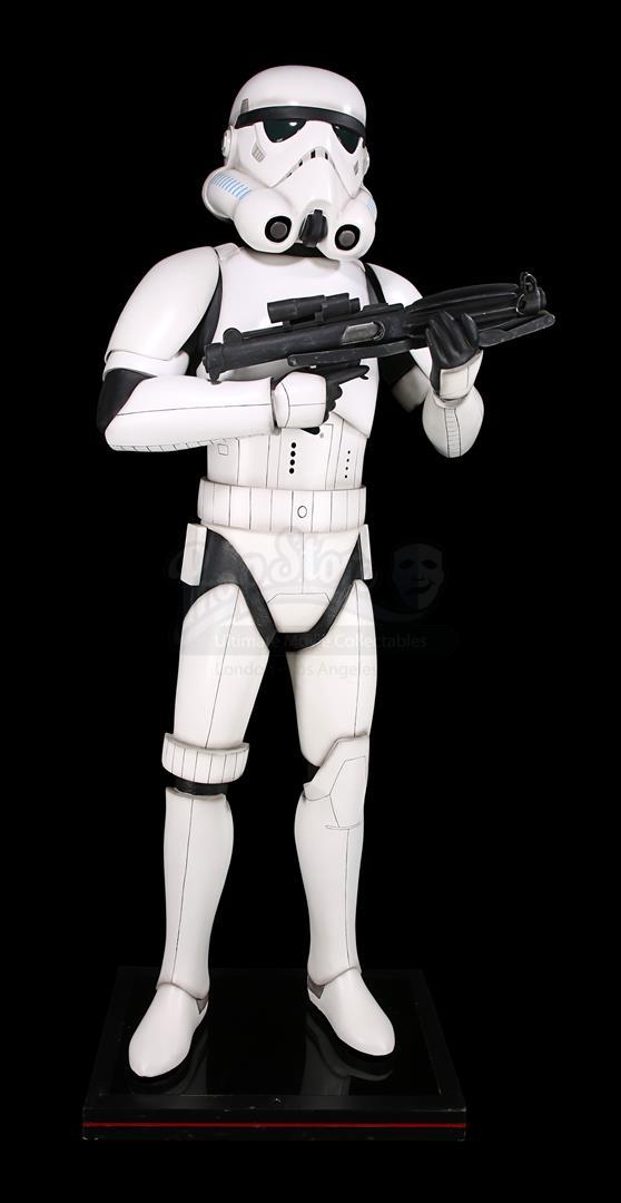 Lot # 568 - Stormtrooper 1:1 Statue