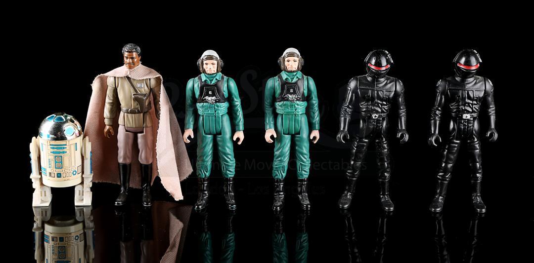 Lot # 324 - Loose Last 17 Action Figures