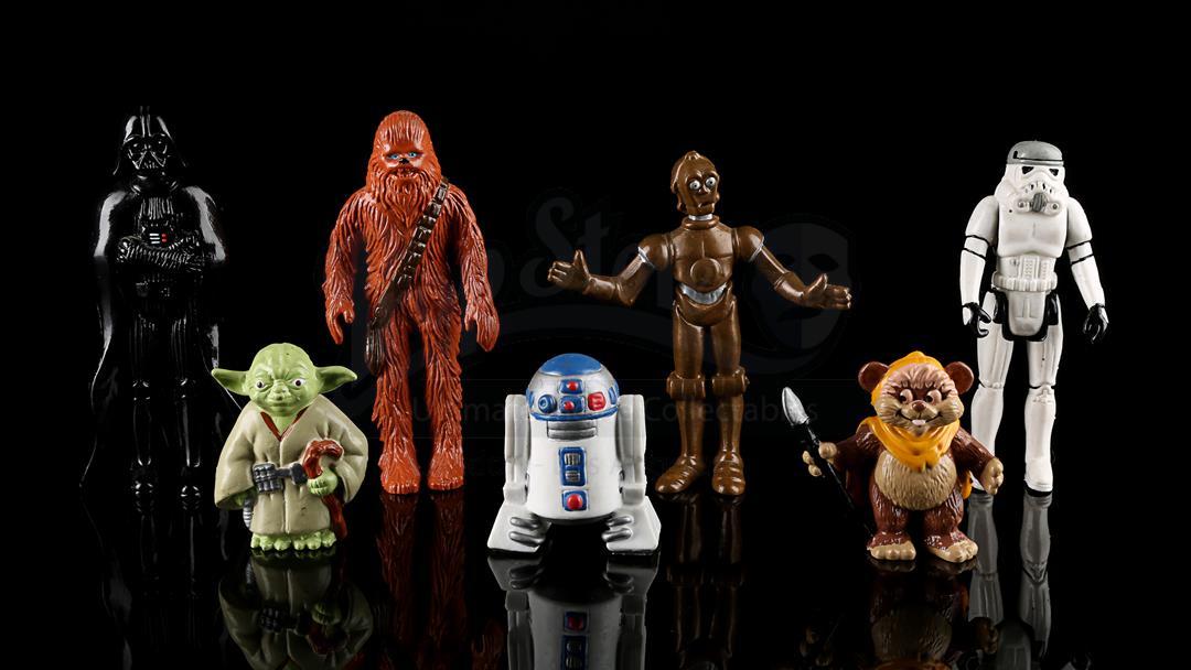 Lot # 582 - Disney Star Tours Figures