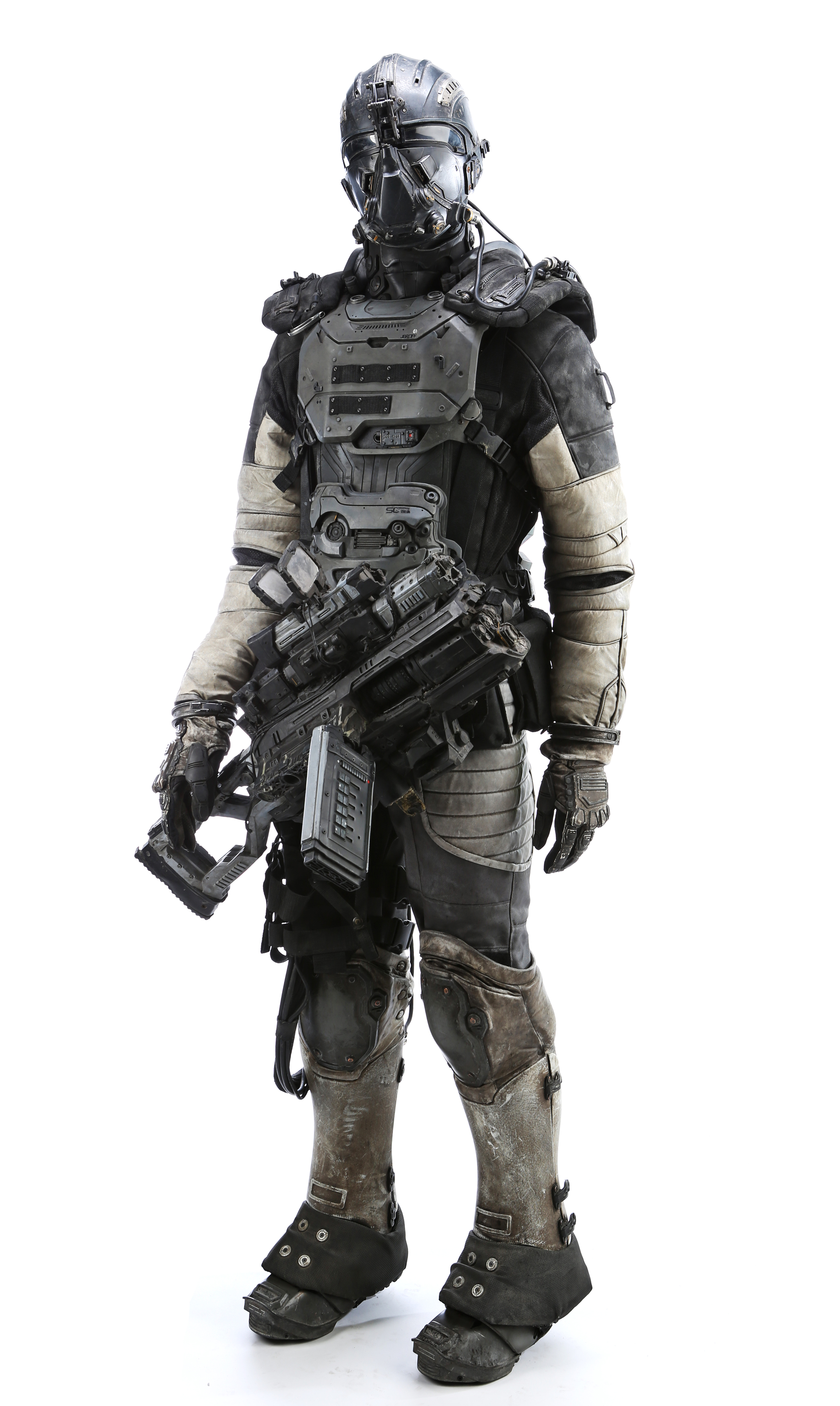 Lot 320 - Stunt DARPA Armor and Plasma Rifle | SPECTRAL (2016)