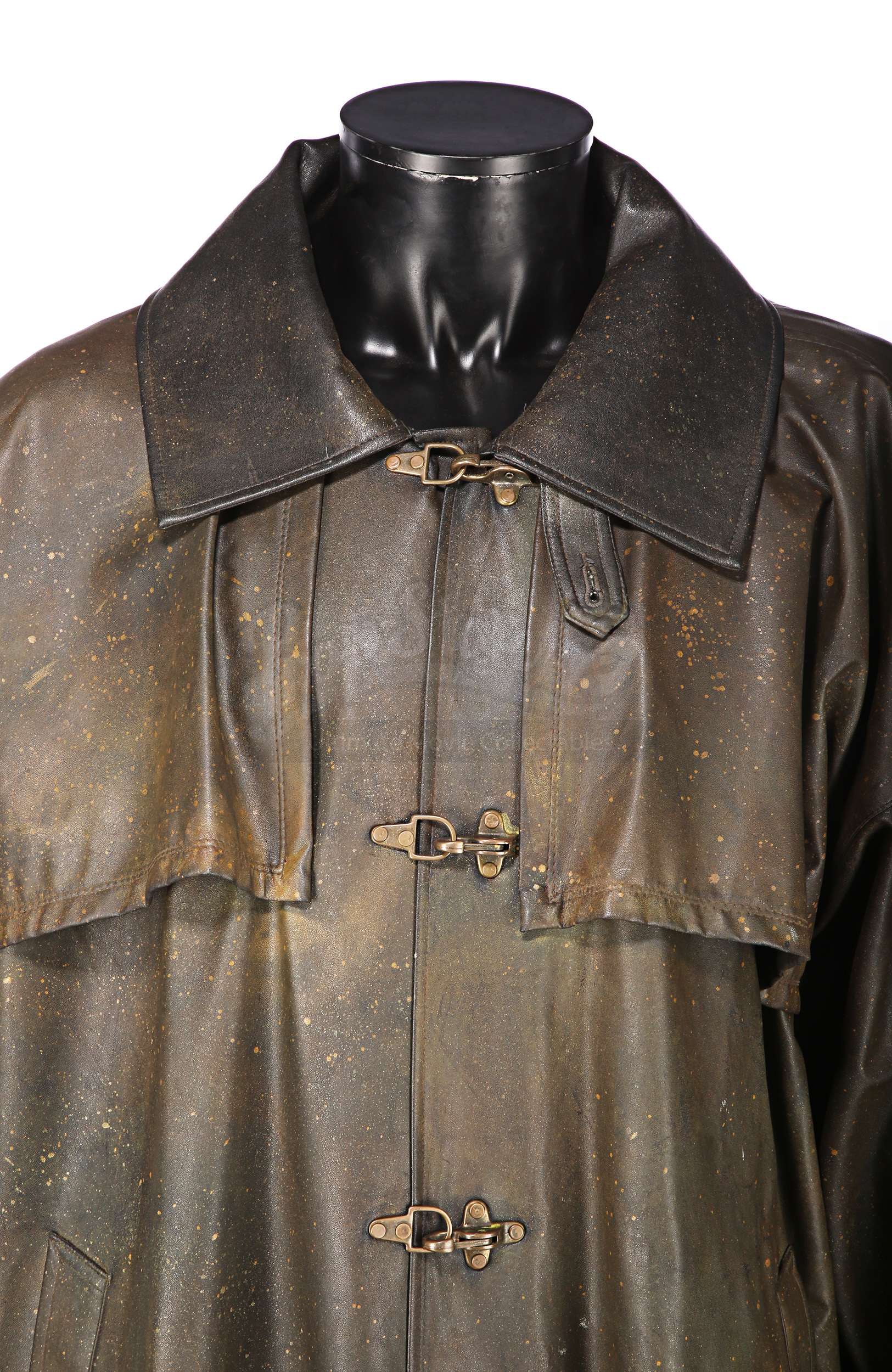Ben Willis (Muse Watson) Long Raincoat | I STILL KNOW WHAT YOU DID LAST ...