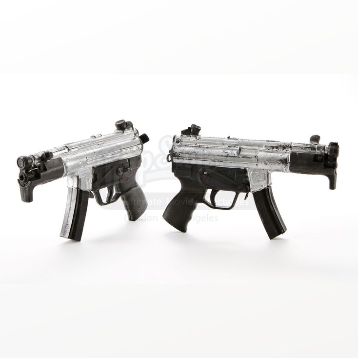 Alice (Milla Jovovich) Stunt Heckler Koch MP5K Set | RESIDENT EVIL ...