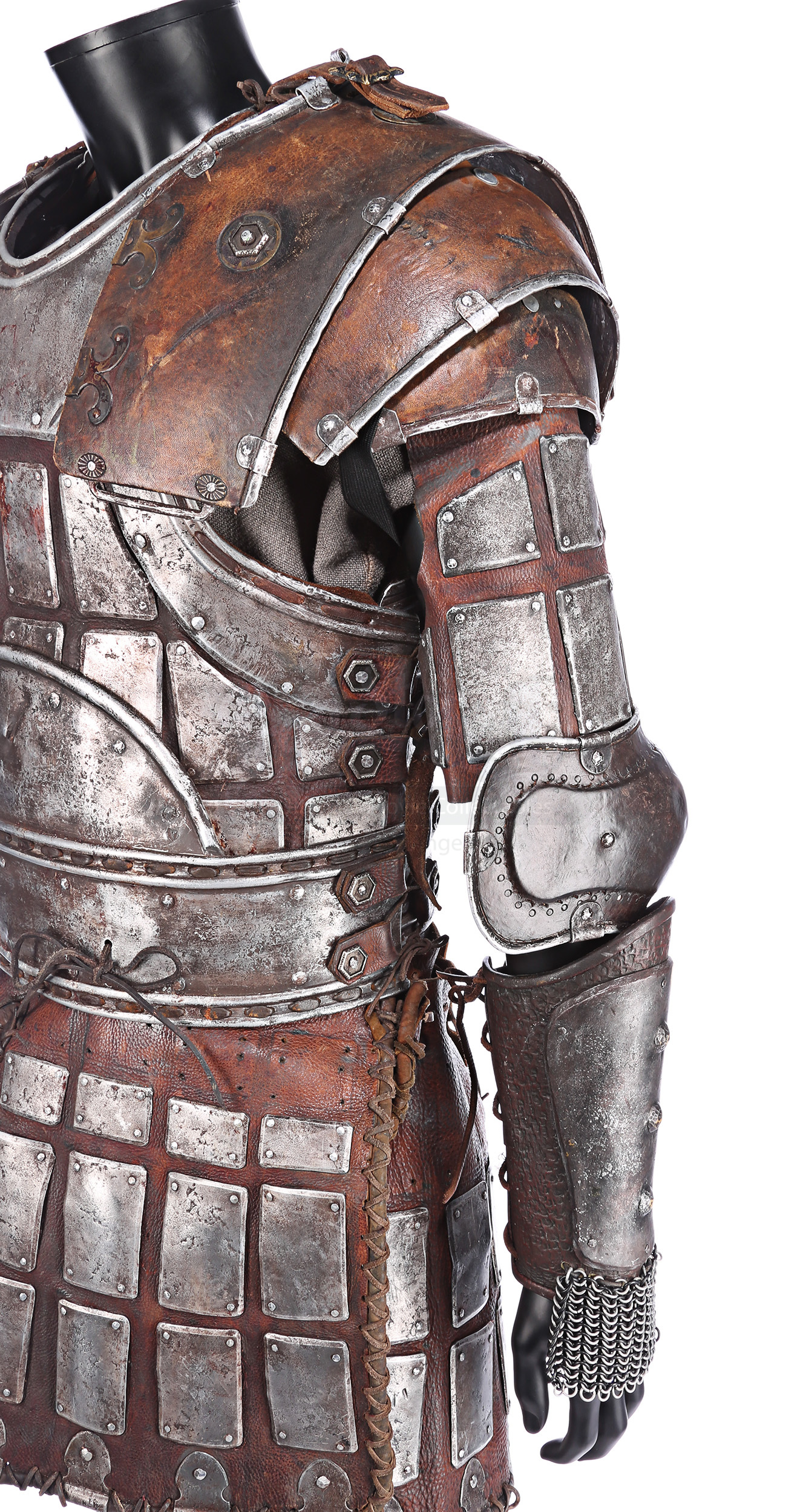 Bors (Ray Winstone) Metal Armour, Tunic Trousers | Prop Store ...