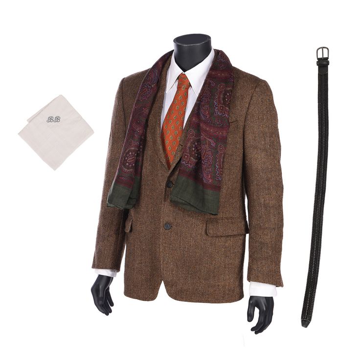 Benoit Blanc (Daniel Craig) Costume | KNIVES OUT (2019)