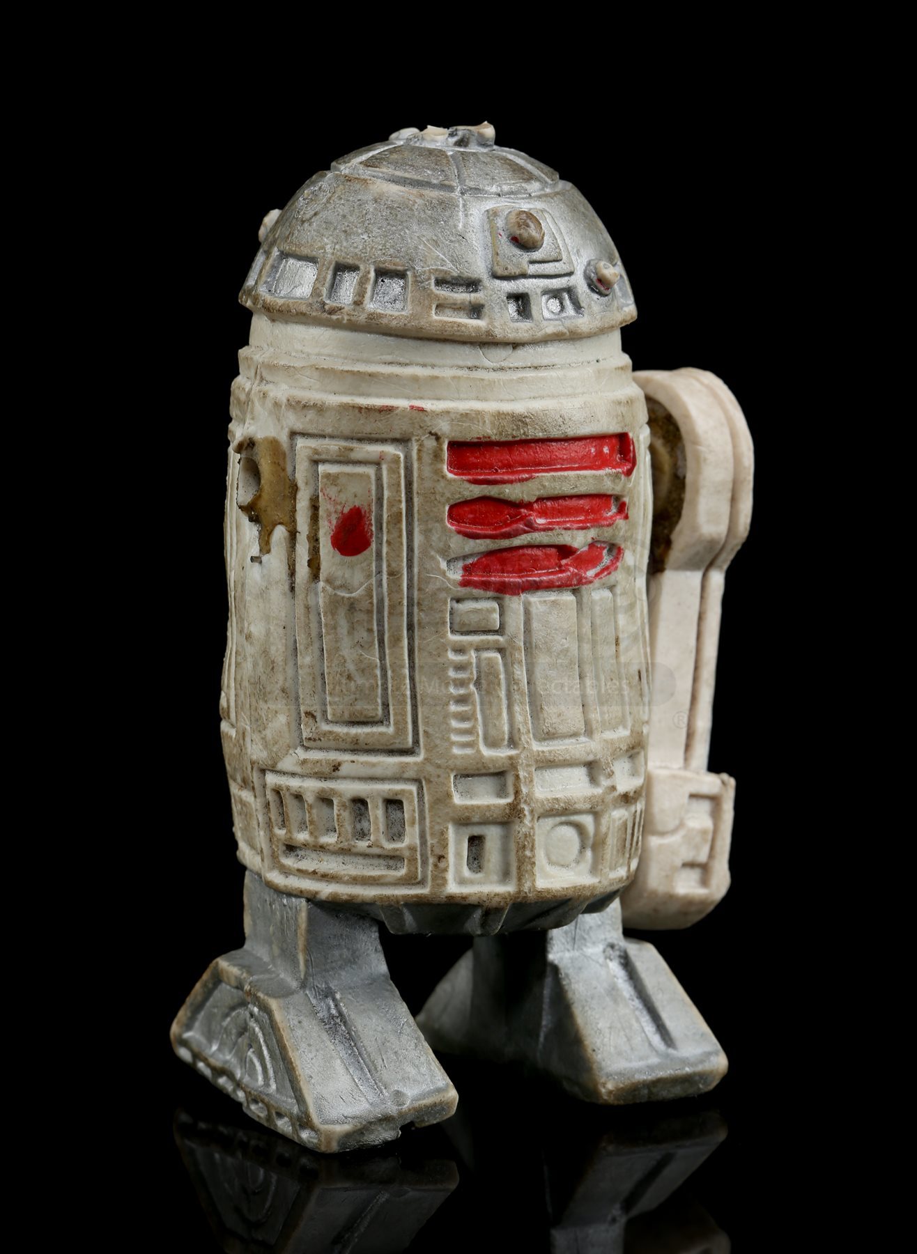 Lot # 40: Dutch R2-D2 Bootleg Figure